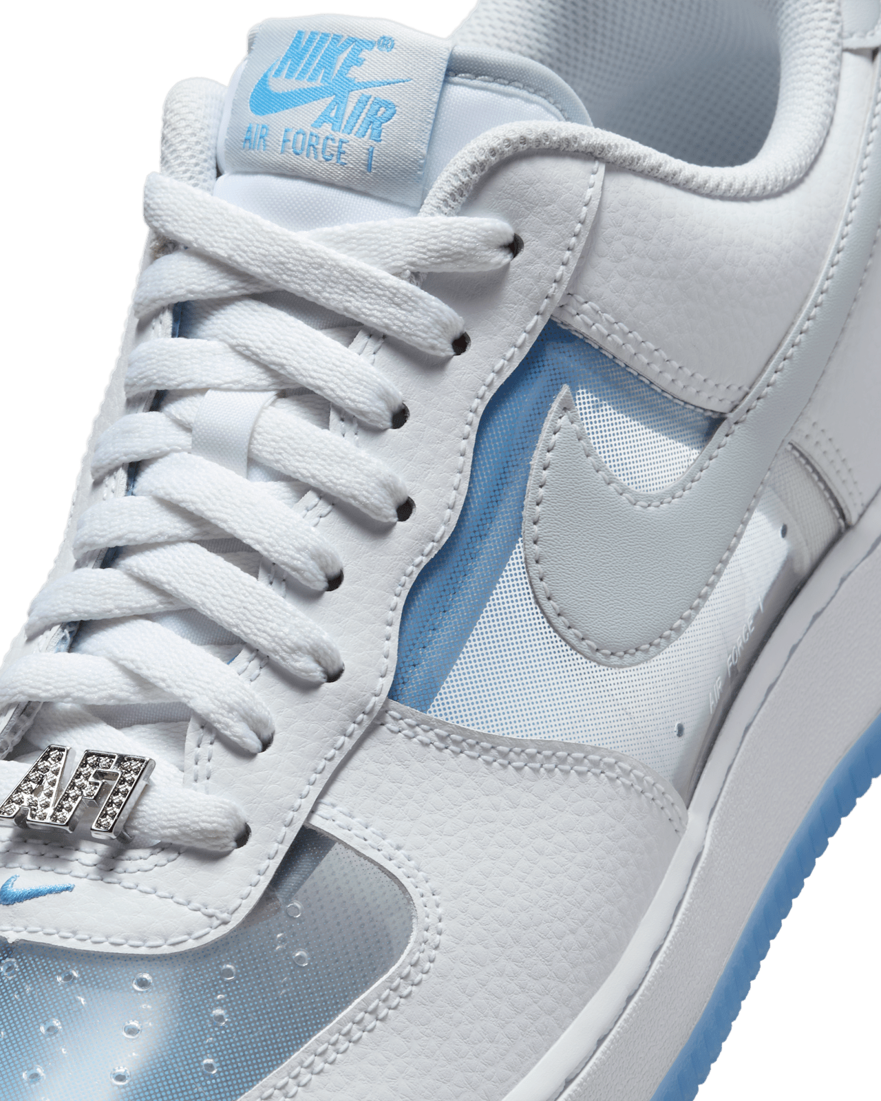 Fecha de lanzamiento de los Air Force 1 "White and University Blue" (IB5724-100). Nike SNKRS
